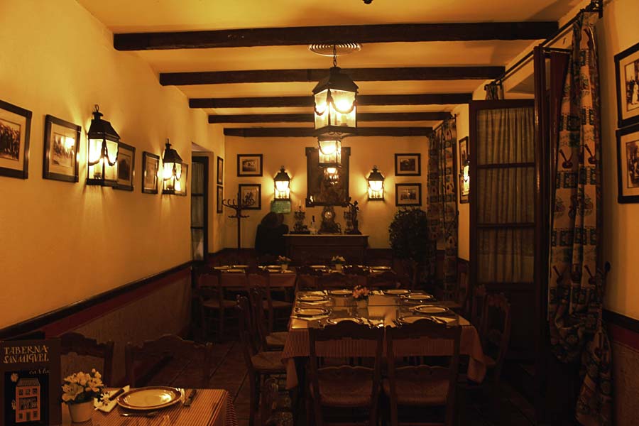 Taberna San Miguel - La Taberna Casa el Pisto Córdoba